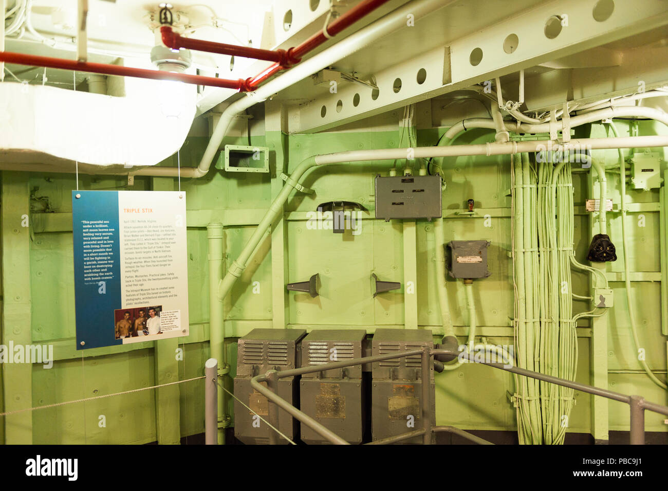 NEW YORK, USA - SEP 25, 2015: Interior of the USS Intrepid (The ...