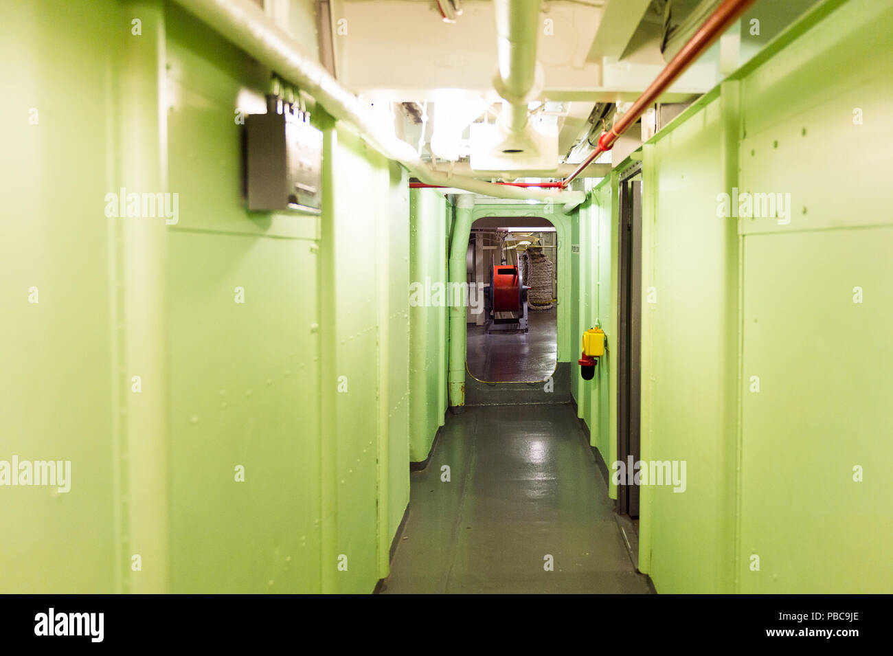 NEW YORK, USA - SEP 25, 2015: Interior of the USS Intrepid (The ...