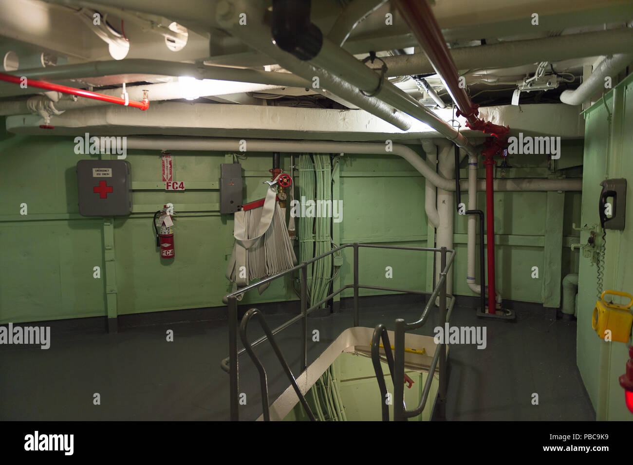 NEW YORK, USA - SEP 25, 2015: Interior of the USS Intrepid (The ...