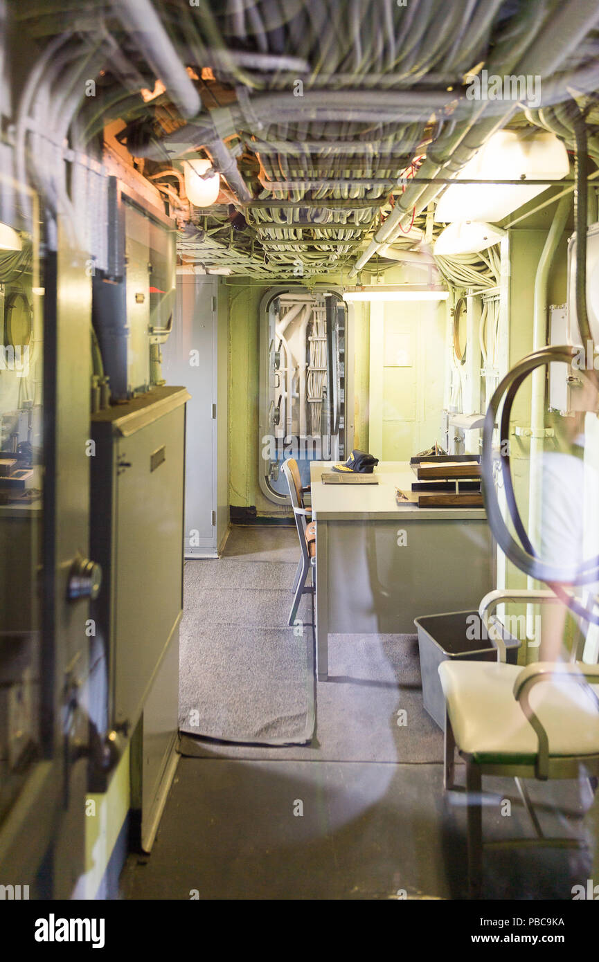 NEW YORK, USA - SEP 25, 2015: Interior of the USS Intrepid (The ...
