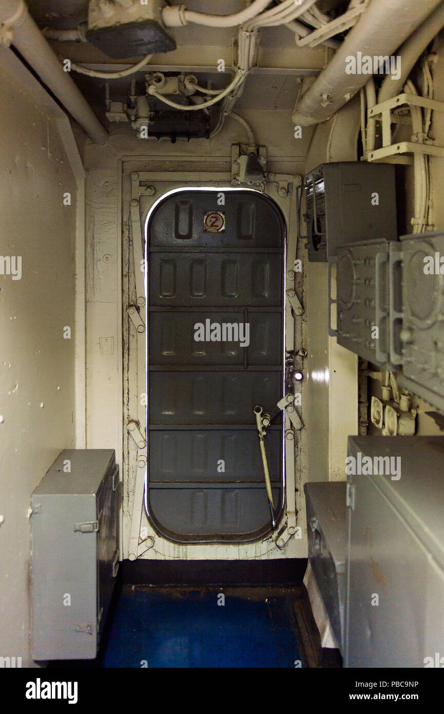 NEW YORK, USA - SEP 25, 2015: Interior of the USS Intrepid (The ...