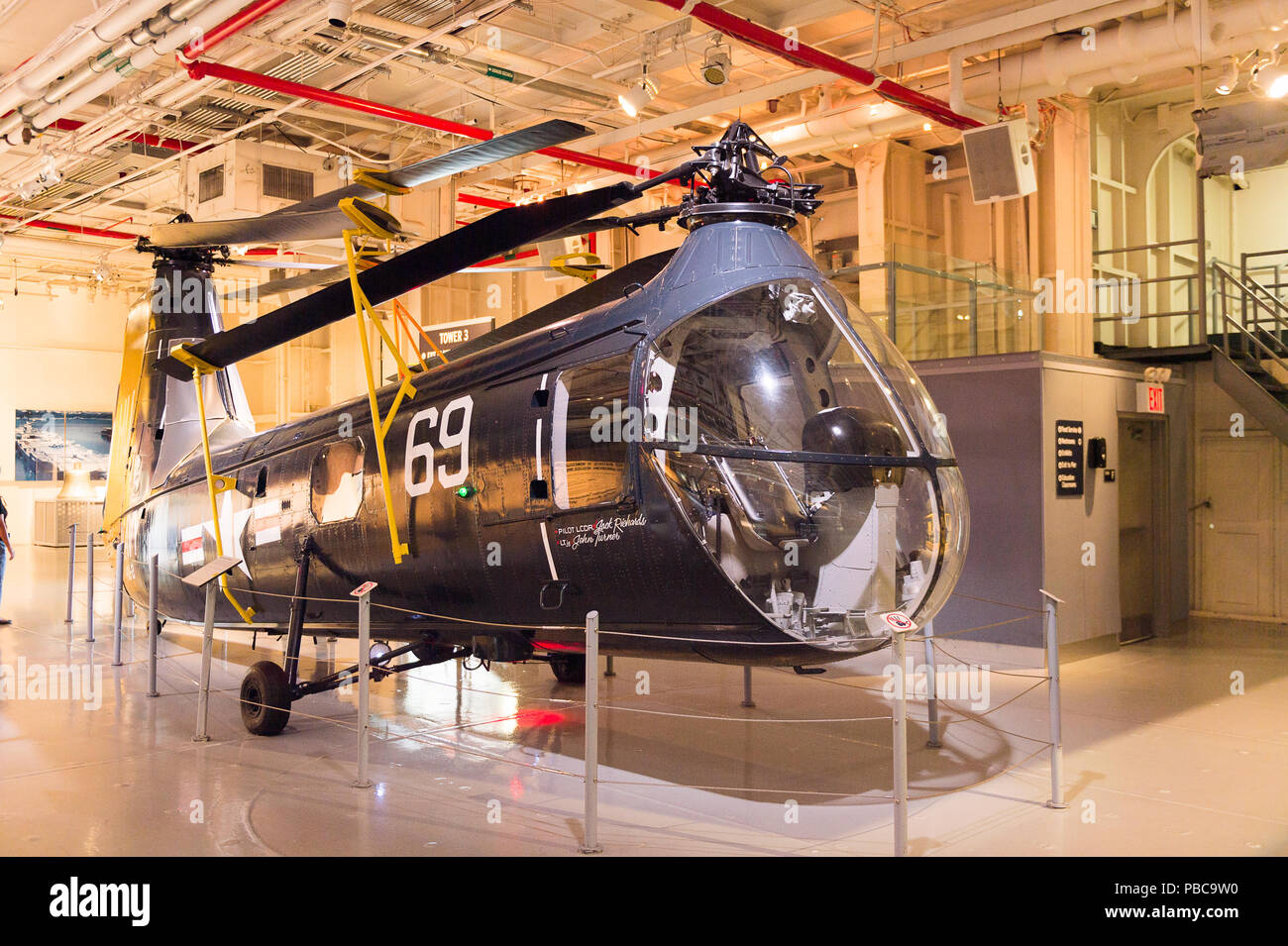 NEW YORK, USA - SEP 25, 2015: Interior of the USS Intrepid (The ...