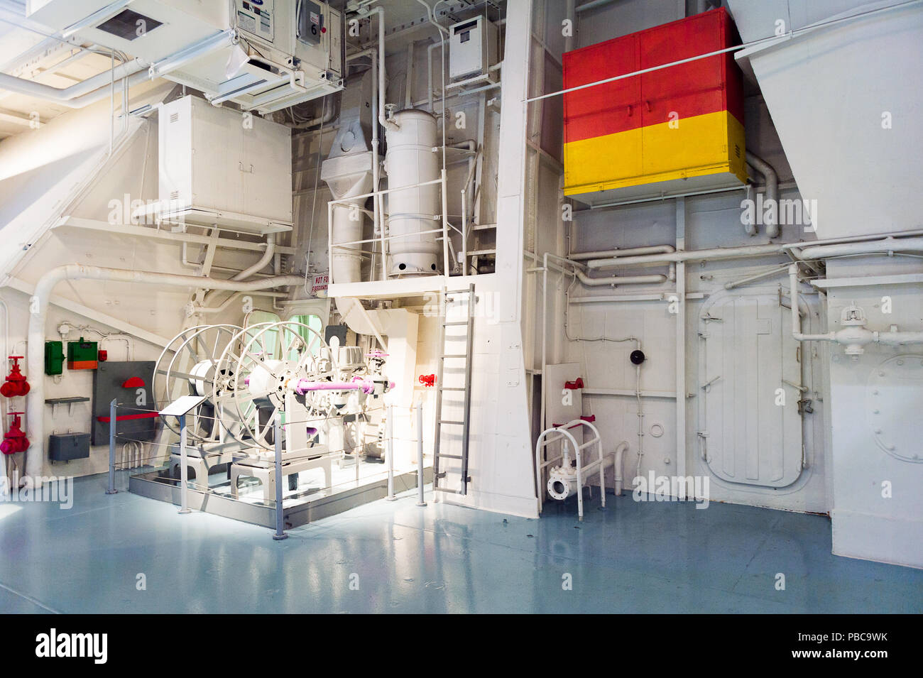 NEW YORK, USA - SEP 25, 2015: Interior of the USS Intrepid (The ...