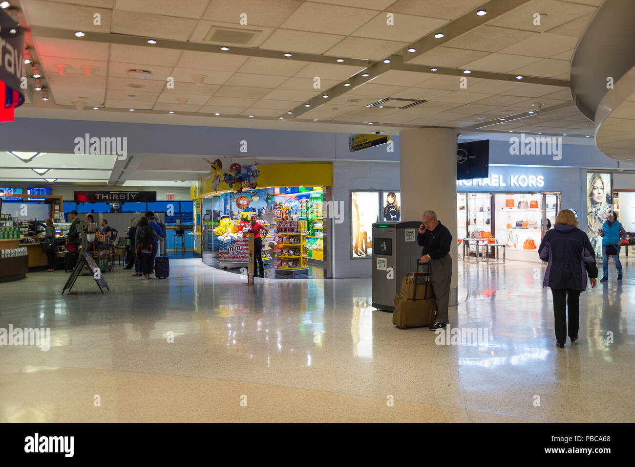 Jfk interior inside terminal gate hi-res stock photography and images ...