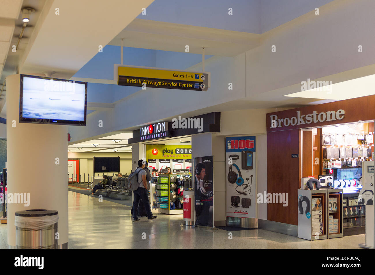 Jfk interior inside terminal gate hi-res stock photography and images ...