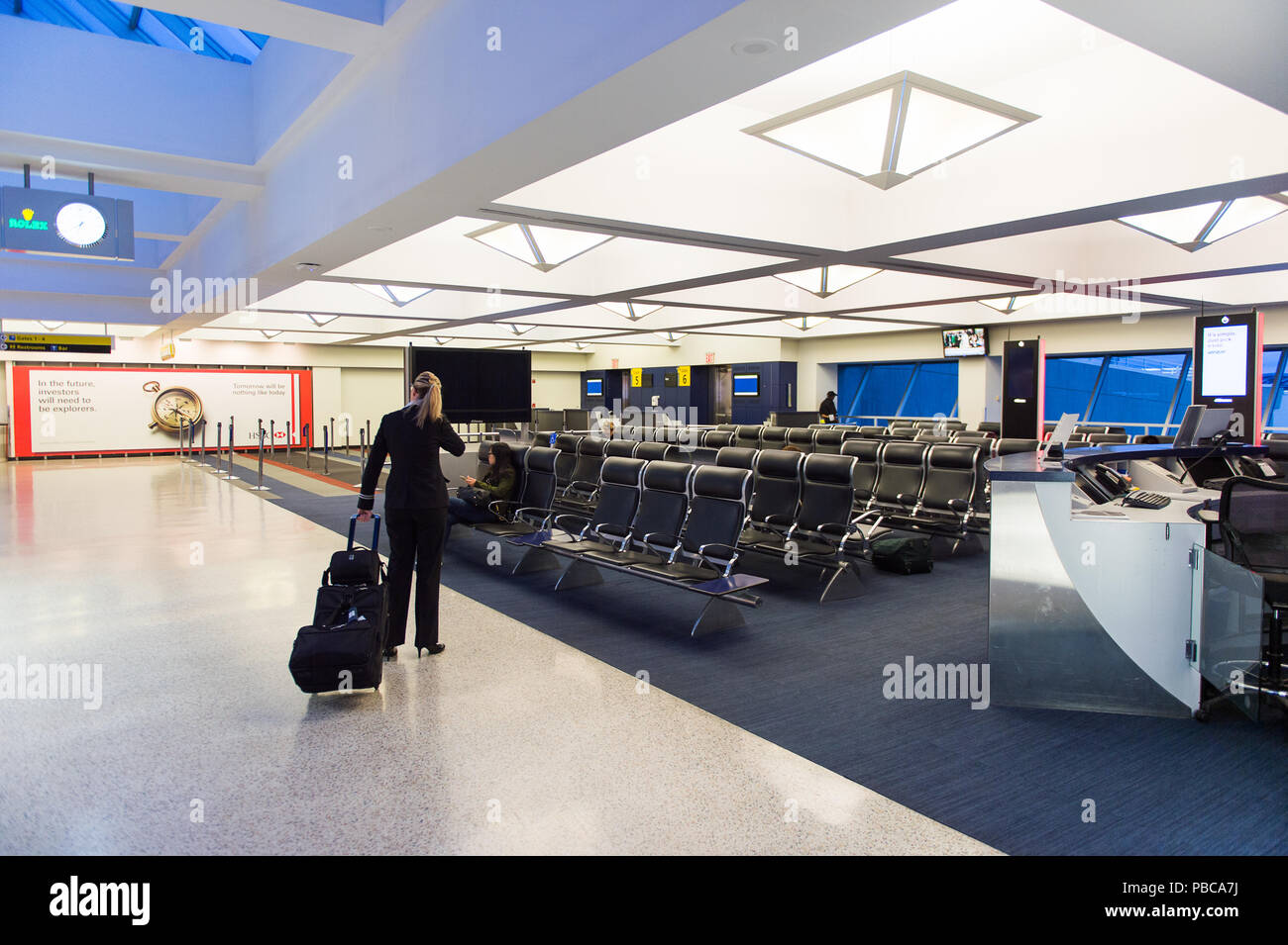 Jfk interior inside terminal gate hi-res stock photography and images ...