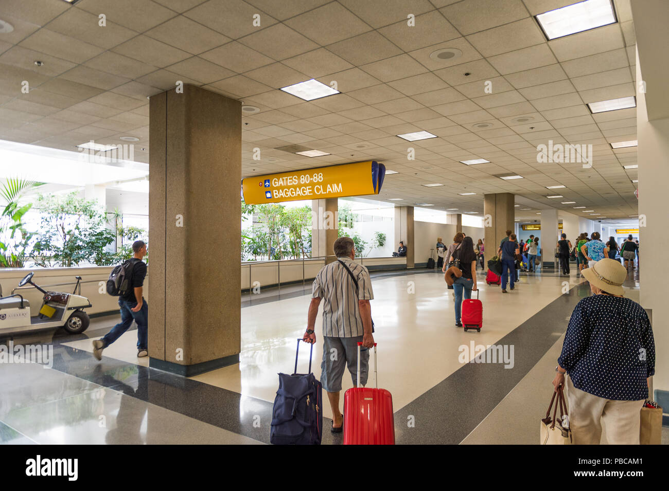 Lax airport inside hi-res stock photography and images - Alamy