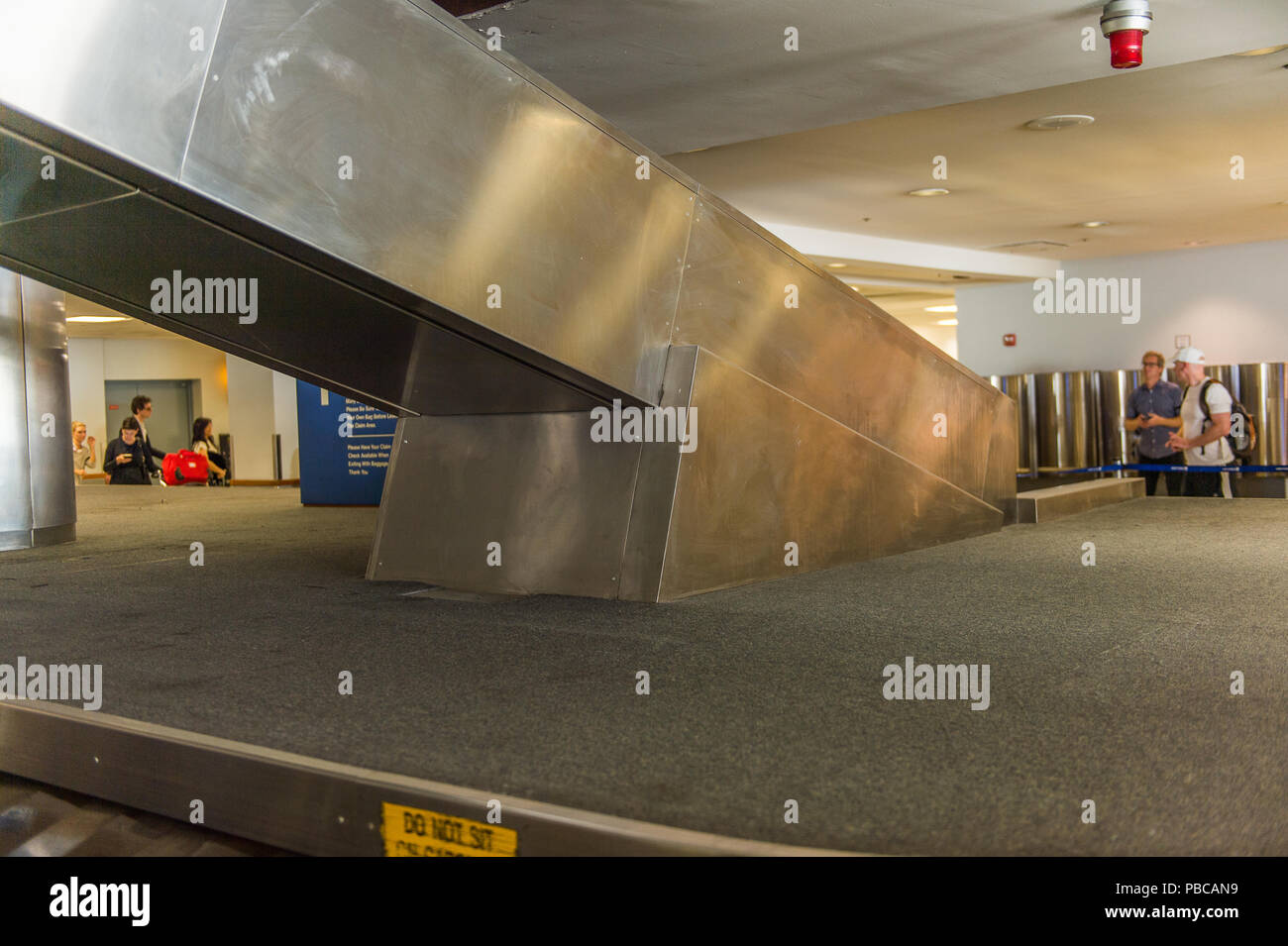 LOS ANGELES, USA - SEP 26, 2015: Arriving area of the Los Angeles ...