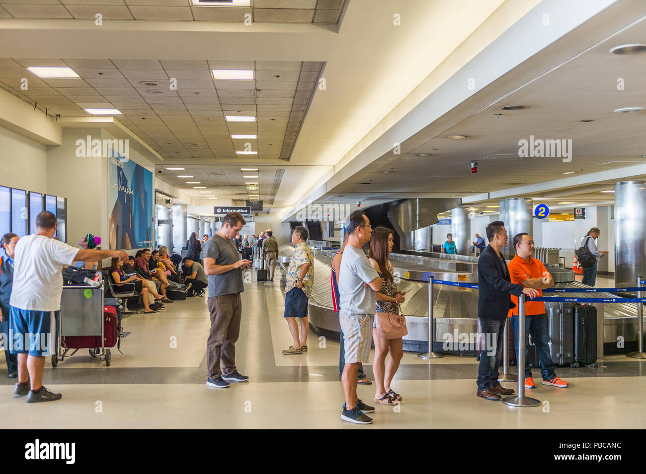LOS ANGELES, USA - SEP 26, 2015: Baggage claim of the Los Angeles ...