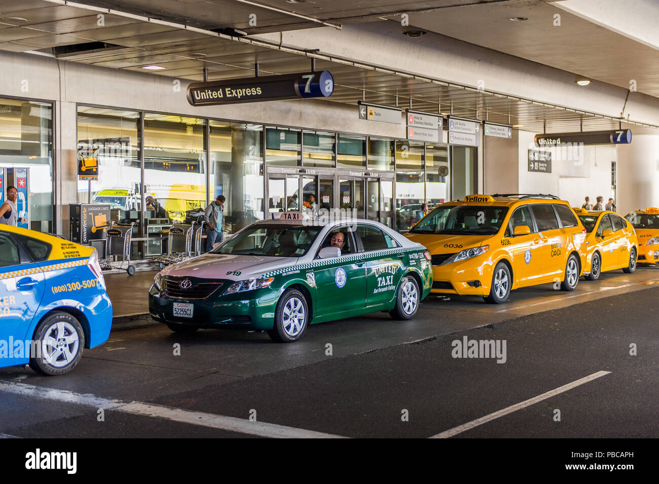 LOS ANGELES, USA - SEP 26, 2015: Taxi cab line at the Los Angeles ...