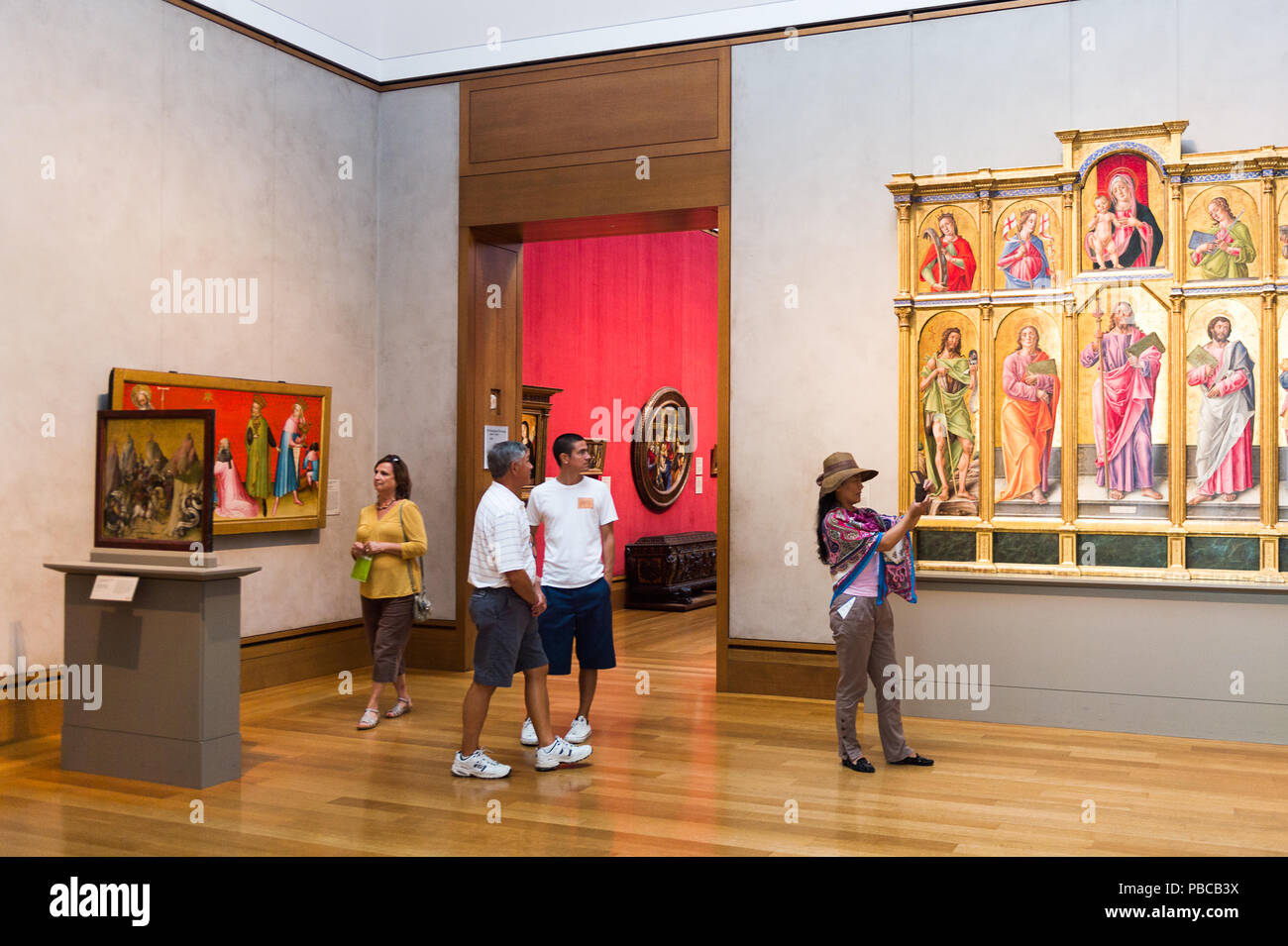 LOS ANGELES, USA - SEP 26, 2015: Interior and gallery of the J. Paul ...