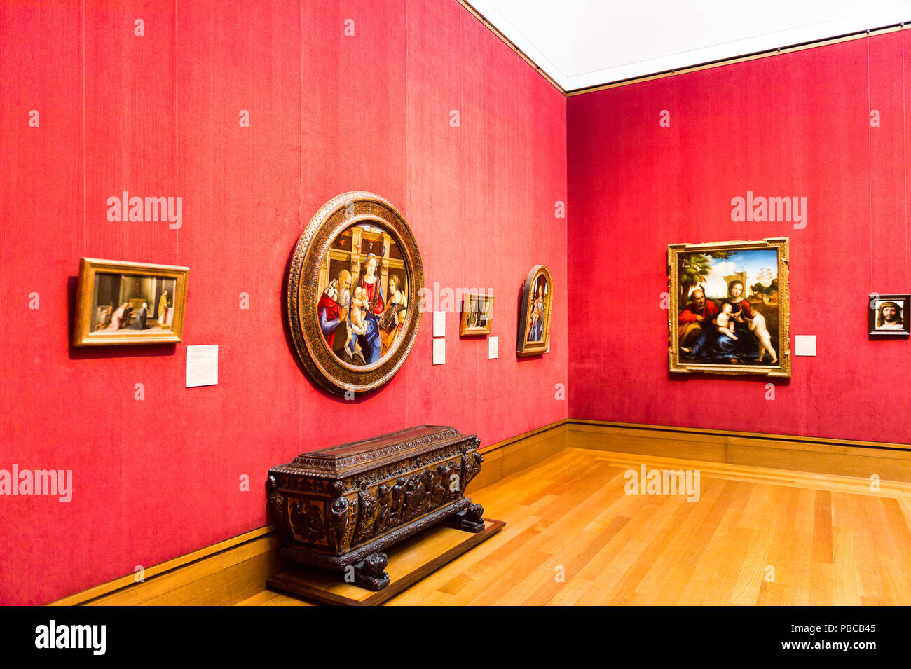 LOS ANGELES, USA - SEP 26, 2015: Interior and gallery of the J. Paul ...