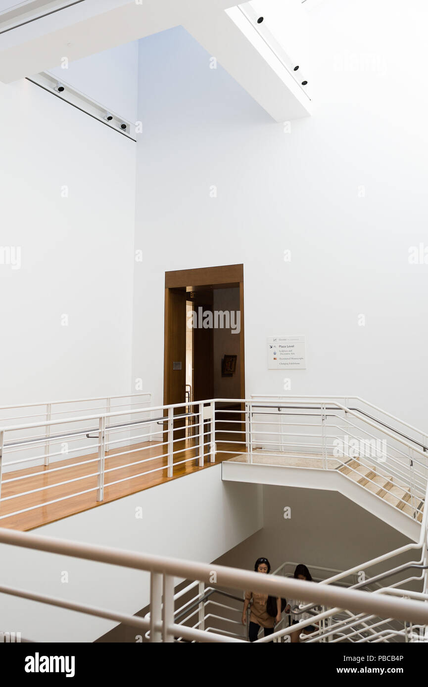 LOS ANGELES, USA - SEP 26, 2015: Interior and gallery of the J. Paul ...