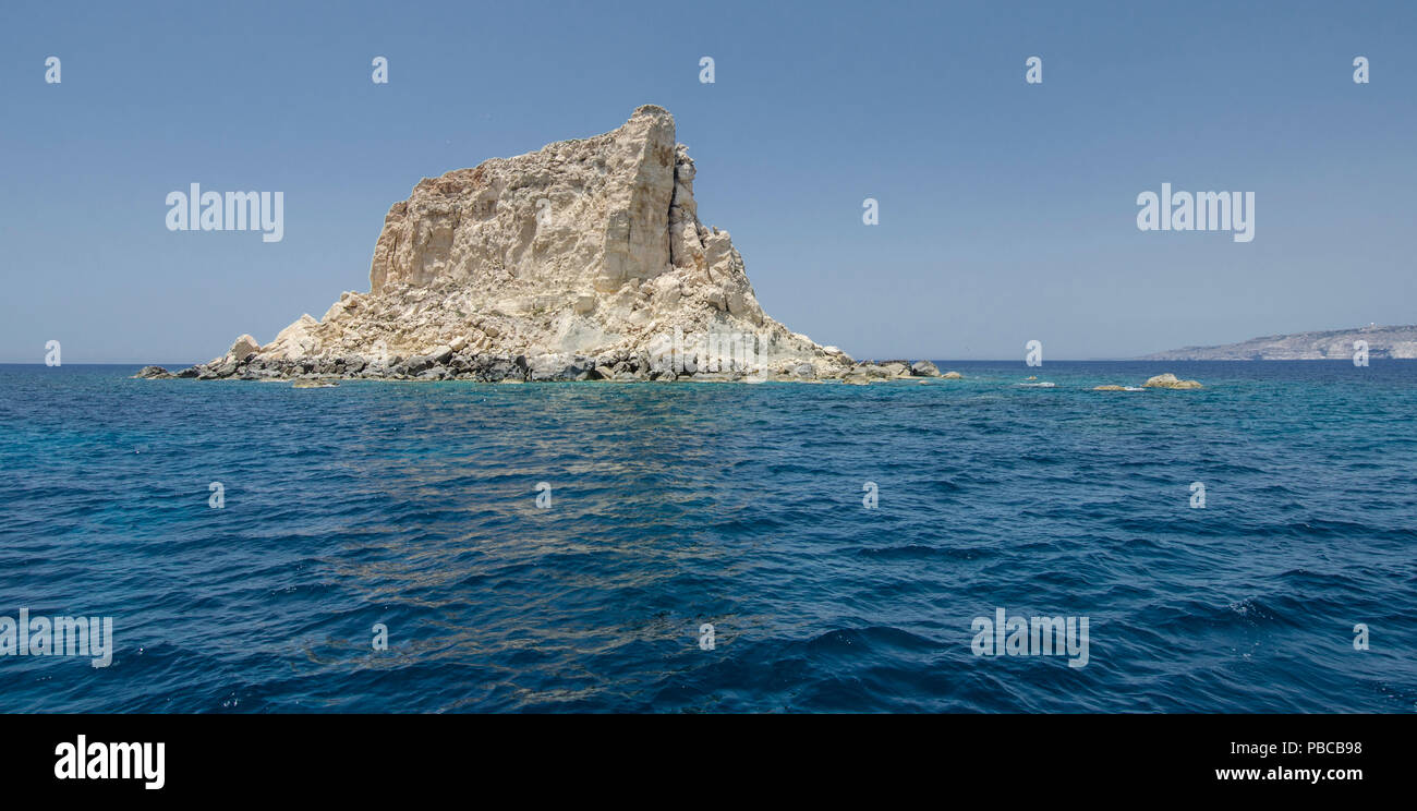 Maltese coastline Filfla Island Stock Photo - Alamy