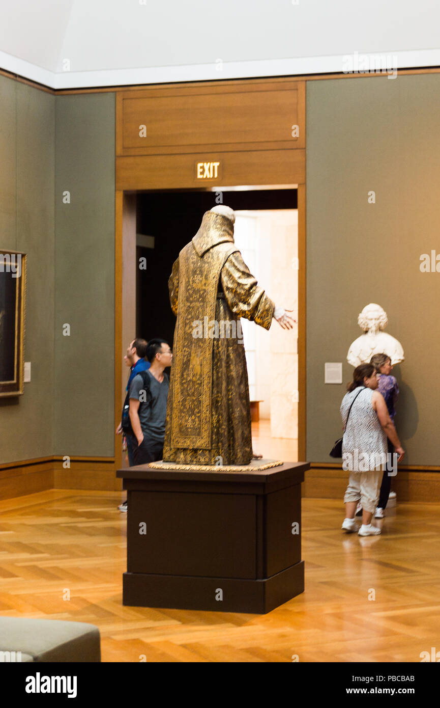 LOS ANGELES, USA - SEP 26, 2015: Interior and gallery of the J. Paul ...