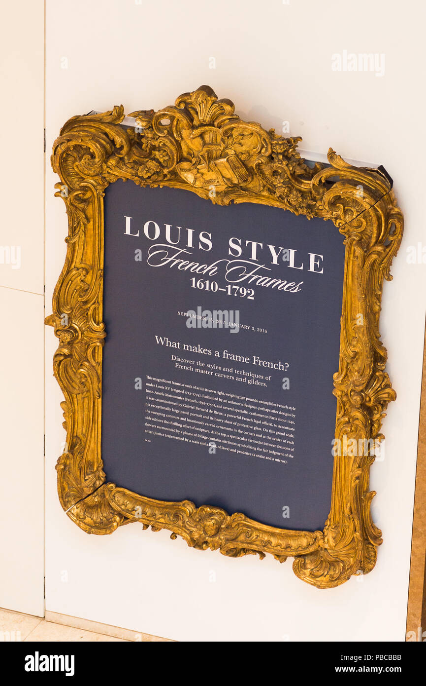 LOS ANGELES, USA - SEP 26, 2015: Interior and gallery of the J. Paul ...