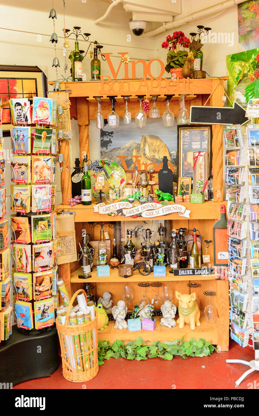 MERCED, CALIFRONIA - OCT 4, 2015: Merced fruit barn, East Highway 140 ...