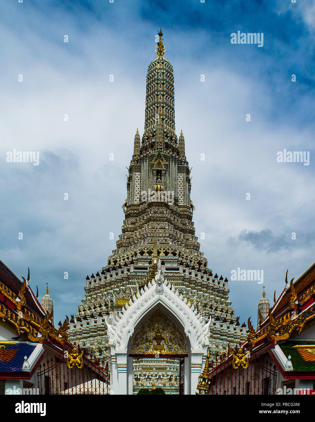 Temple of Dawn AKA Wat Makok AKA Olive Temple AKA Wat Arun, is an ...