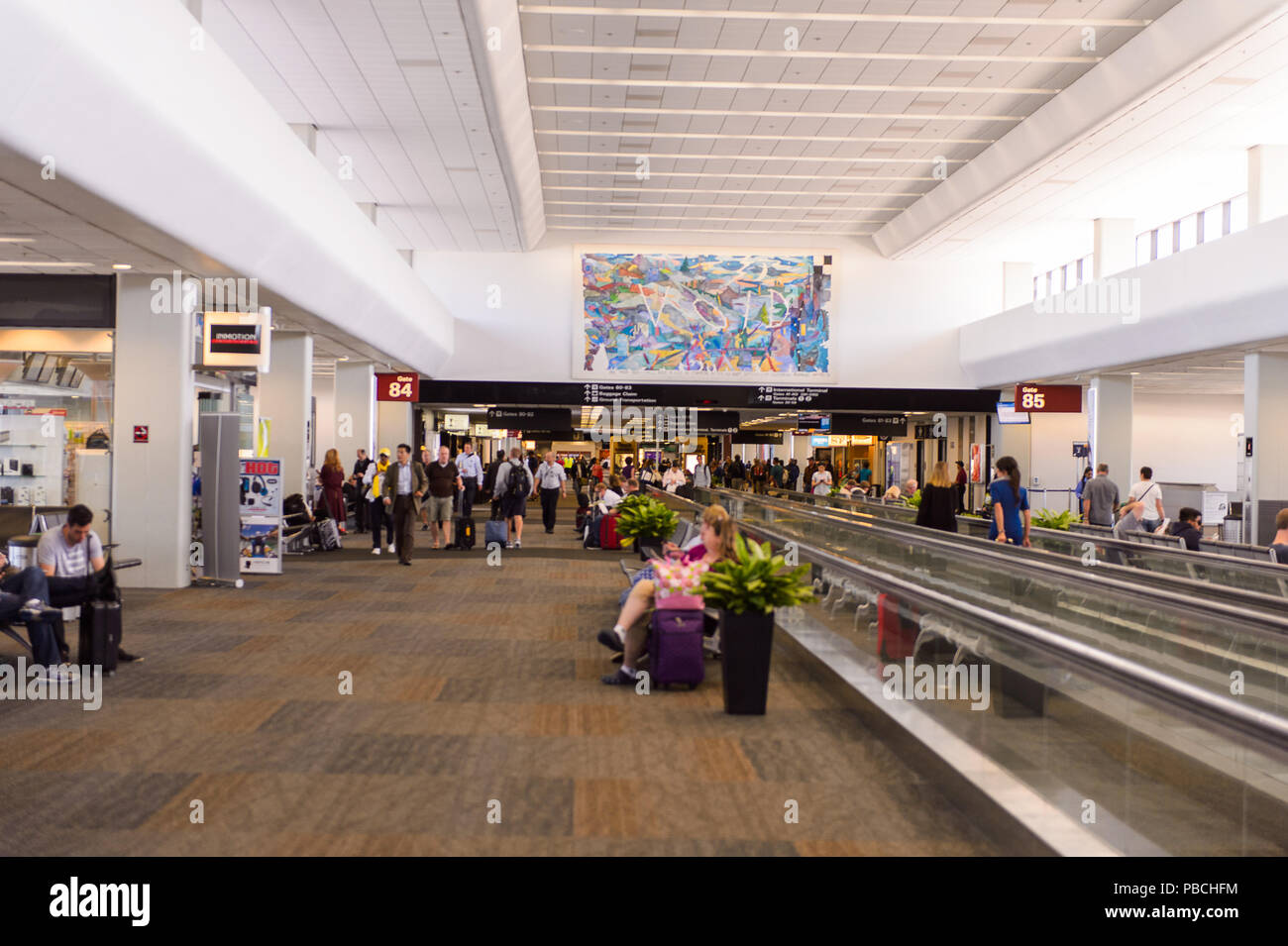 San francisco airport terminal interior hi-res stock photography and ...