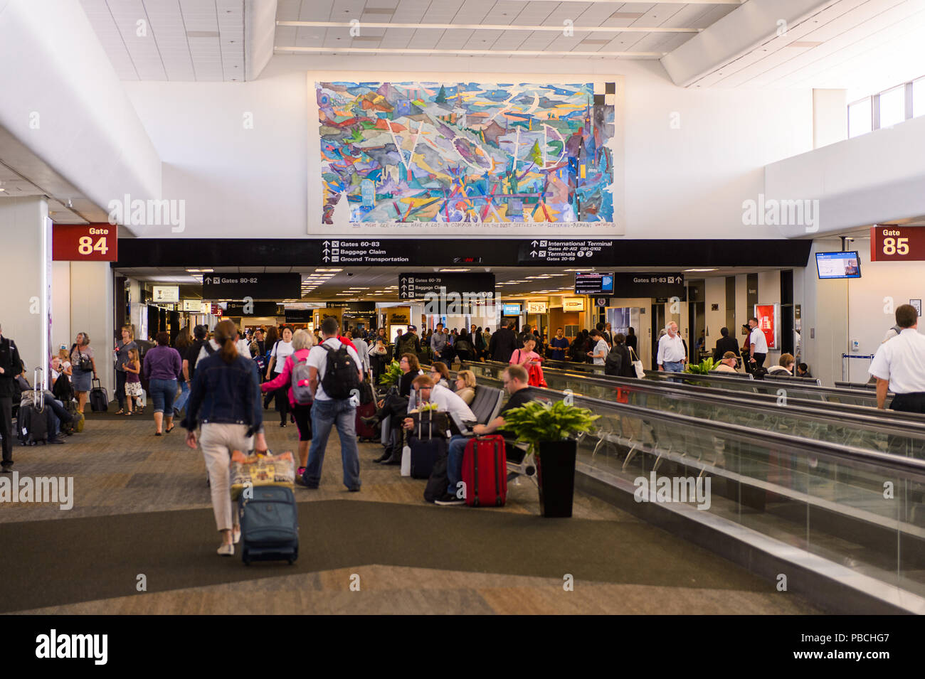 Airport terminal interior sfo hi-res stock photography and images - Alamy