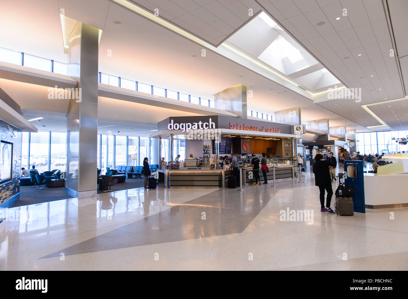 San francisco airport terminal interior hi-res stock photography and ...