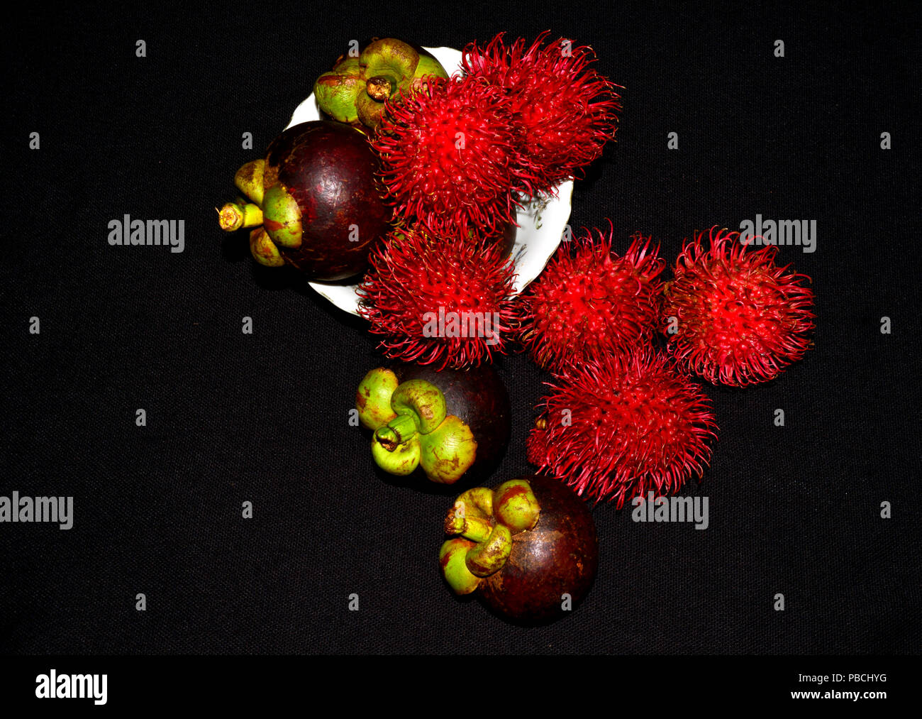 Rambutan and mangosteen fruit Stock Photo - Alamy