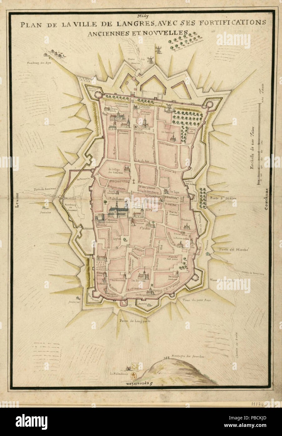 1203 Plan de la ville de Langres, avec ses fortifications anciennes et ...