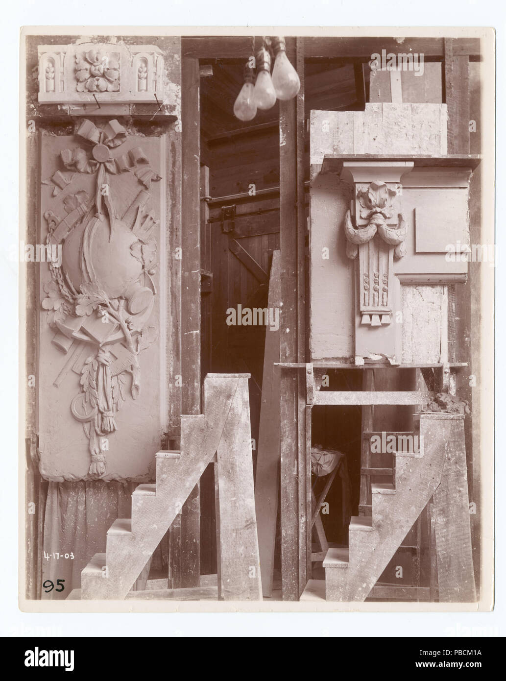 Plaster models hi-res stock photography and images - Alamy