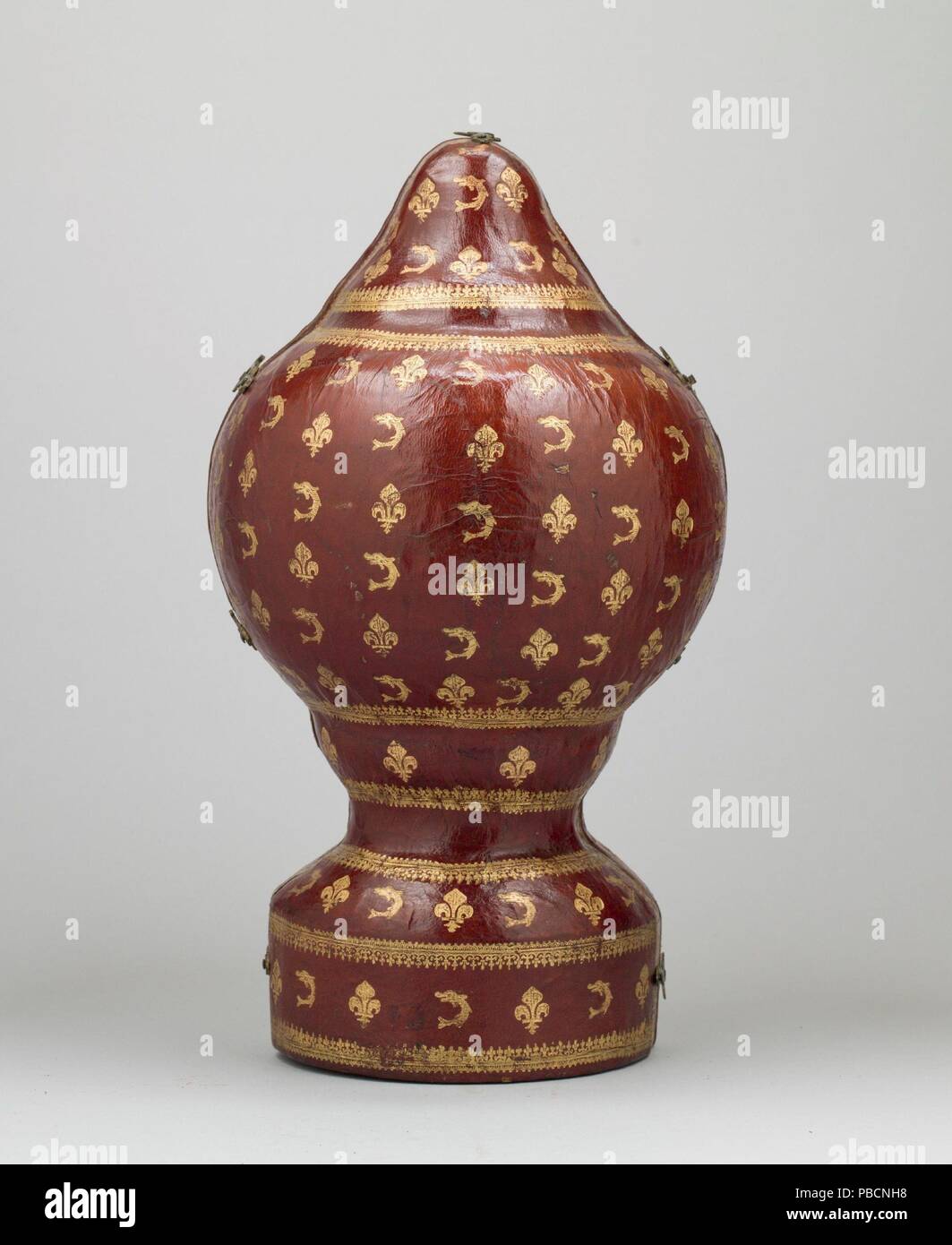 Globular shape hi-res stock photography and images - Alamy