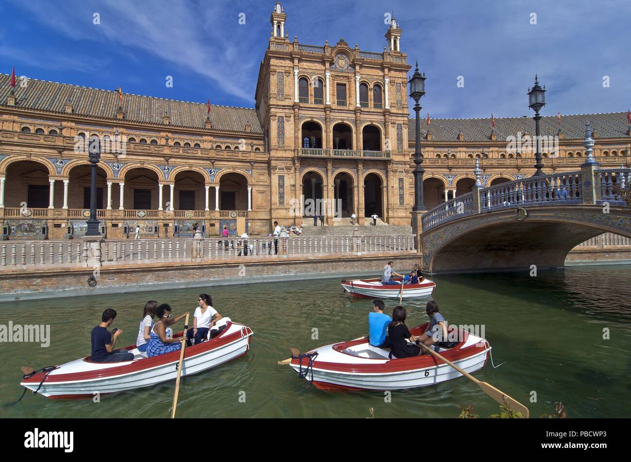 Three row arches hi-res stock photography and images - Alamy