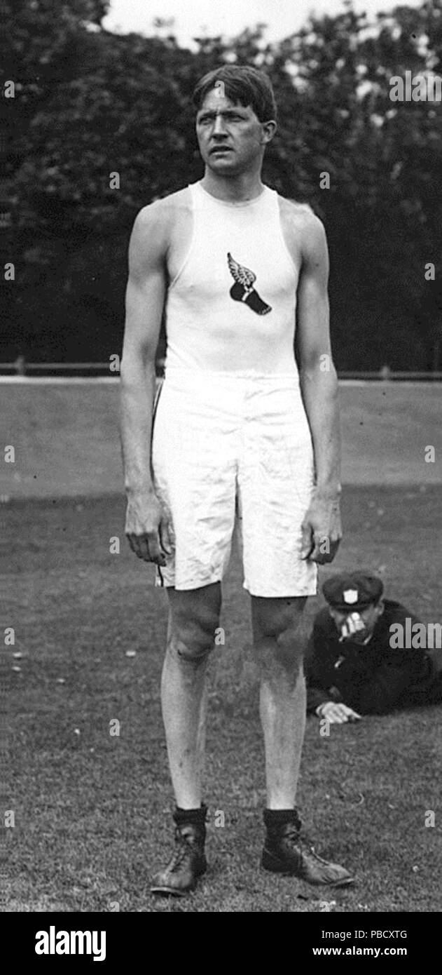 Olympics high jump hi-res stock photography and images - Alamy