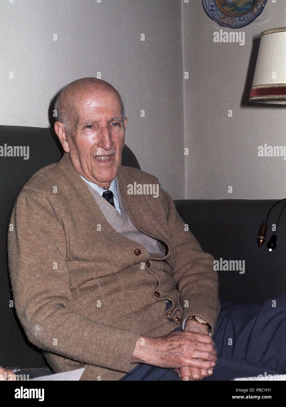 ALEIXANDRE, VICENTE. ESCRITOR Y POETA ESPAÑOL . SEVILLA 1898 - 1987 ...