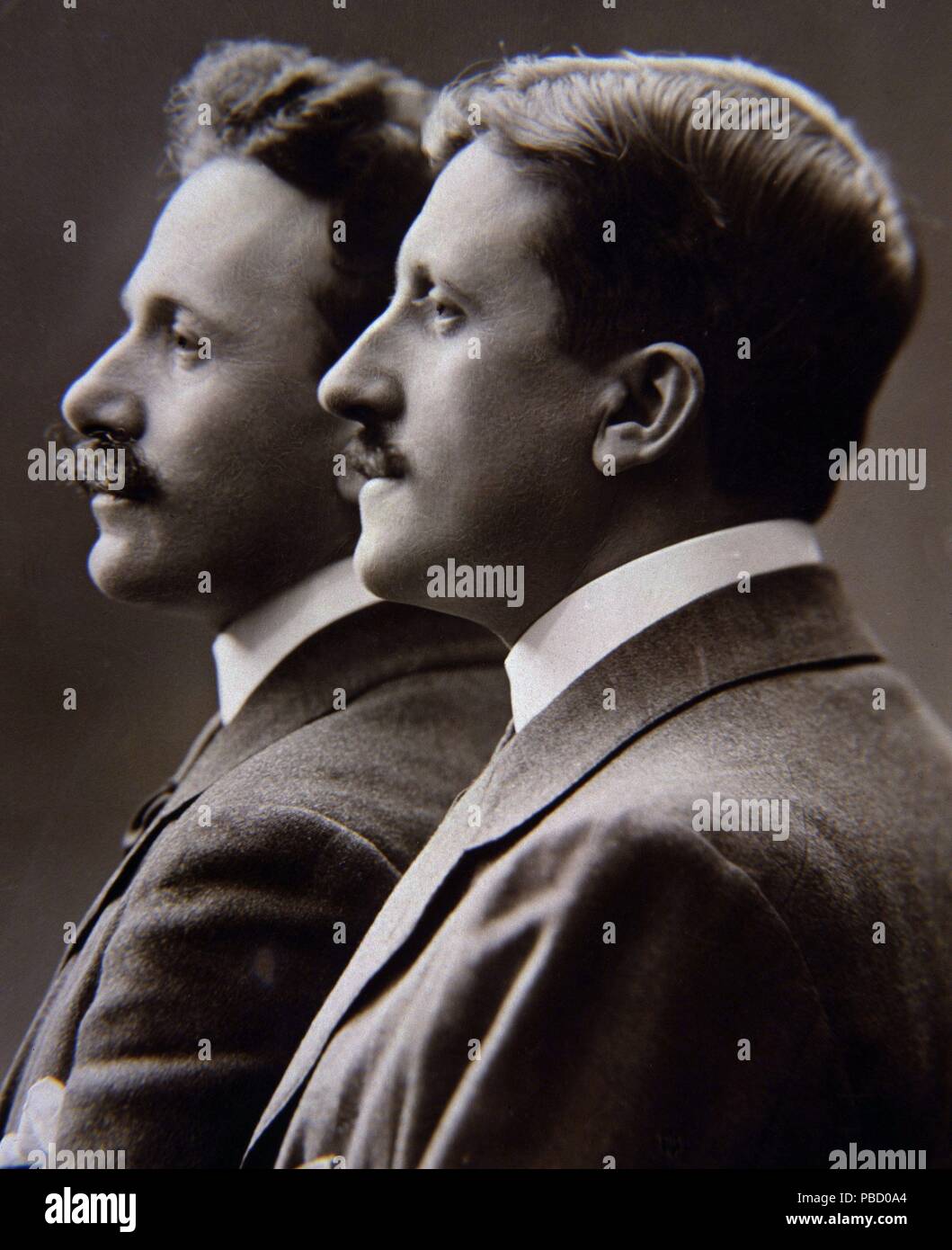 ALVAREZ DEL QUINTERO , SERAFIN Y JOAQUIN. COMEDIOGRAFOS ESPAÑOLES ...