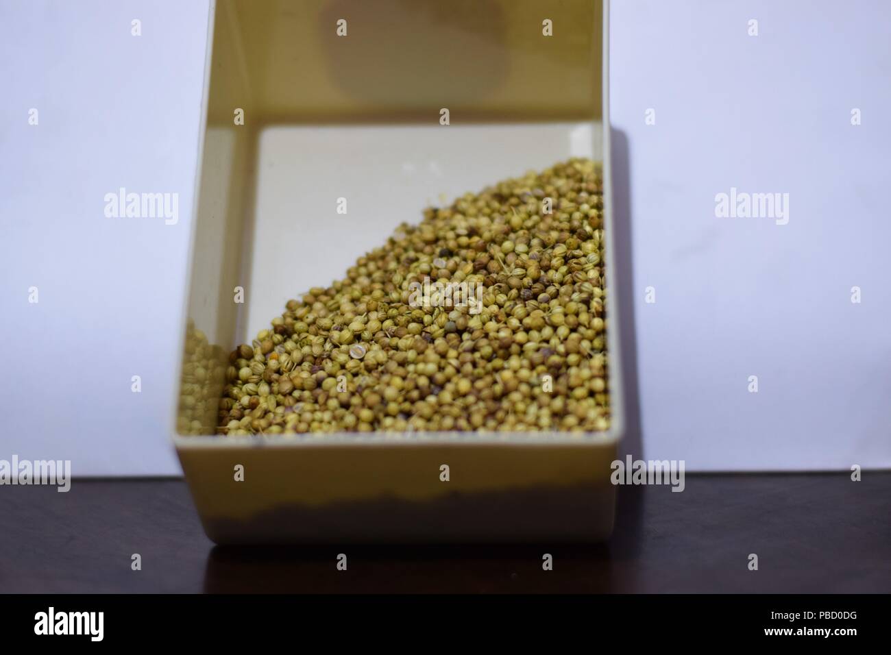 Coriander grains hi-res stock photography and images - Alamy
