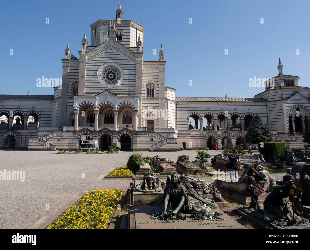 Cementerio monumental de milán hi-res stock photography and images - Alamy