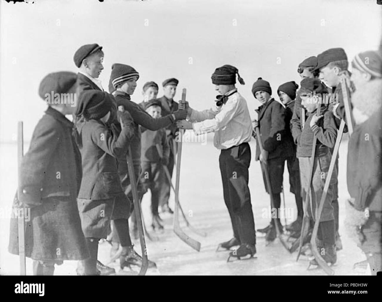 Shinny Black and White Stock Photos & Images - Alamy