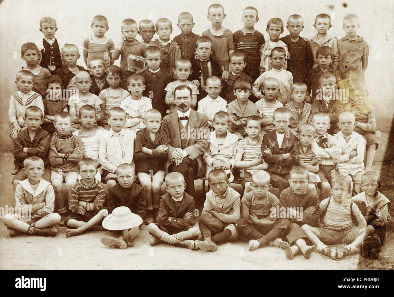 Historical photo school class hi-res stock photography and images - Alamy