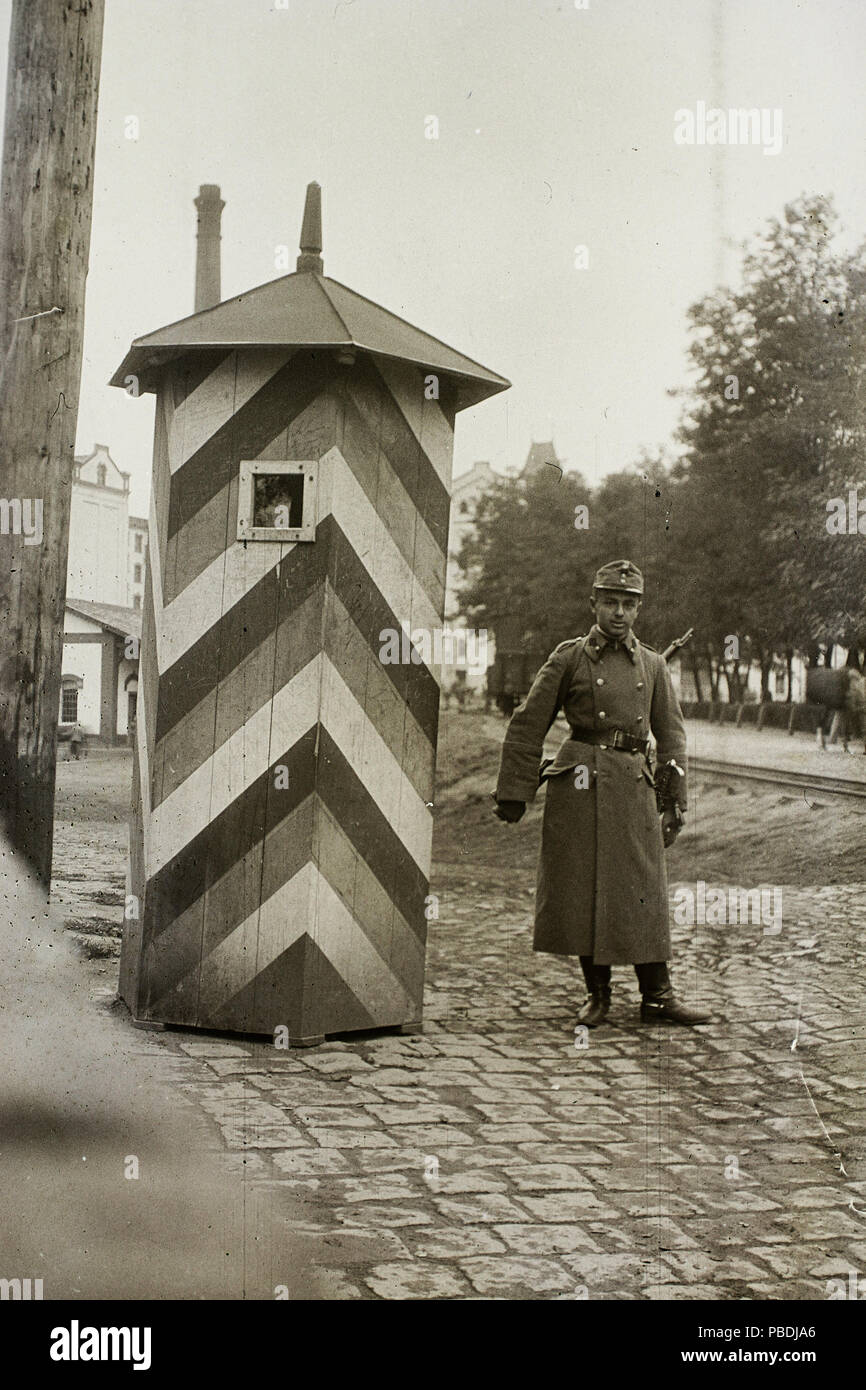 Sentry guard hi-res stock photography and images - Alamy