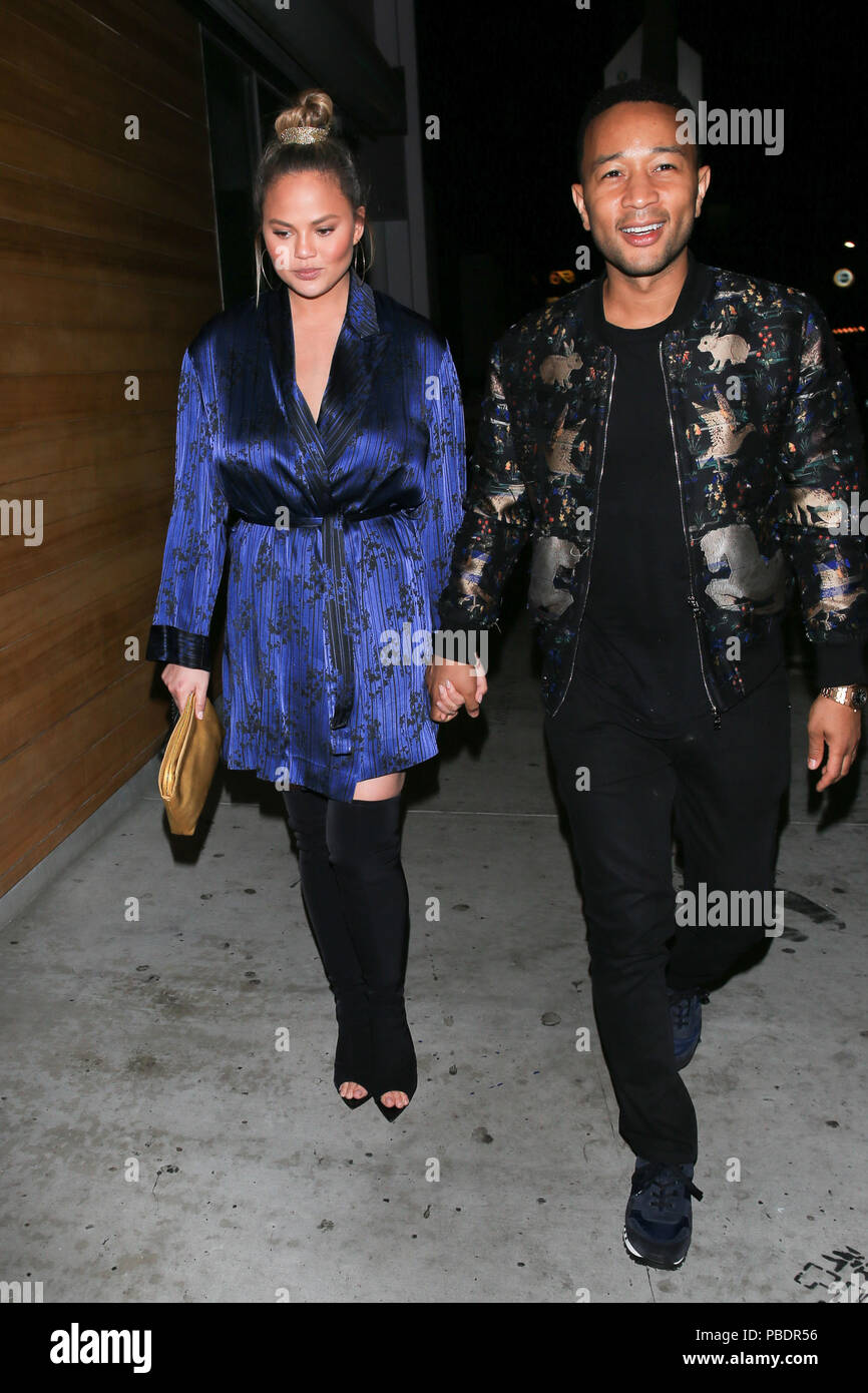 John Legend and Chrissy Teigen go out for a pizza date as they were ...