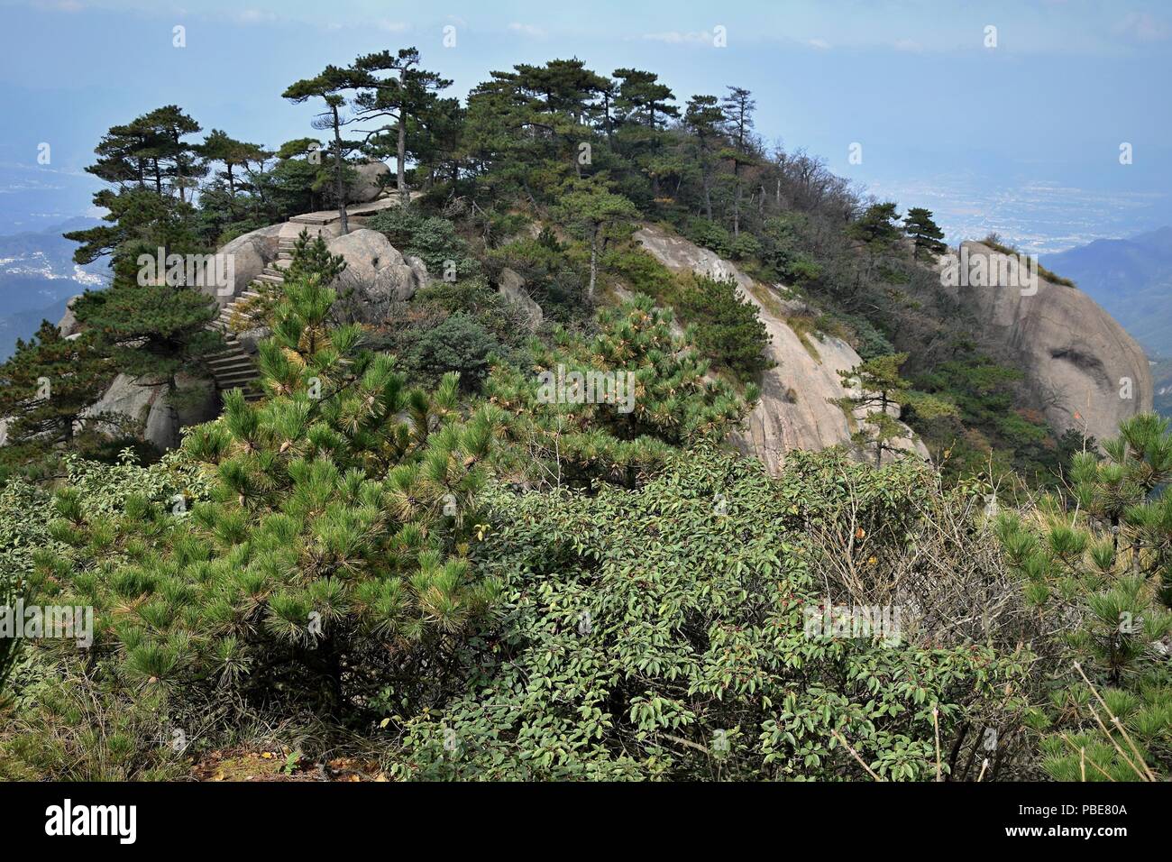 Taoist mountains hi-res stock photography and images - Alamy
