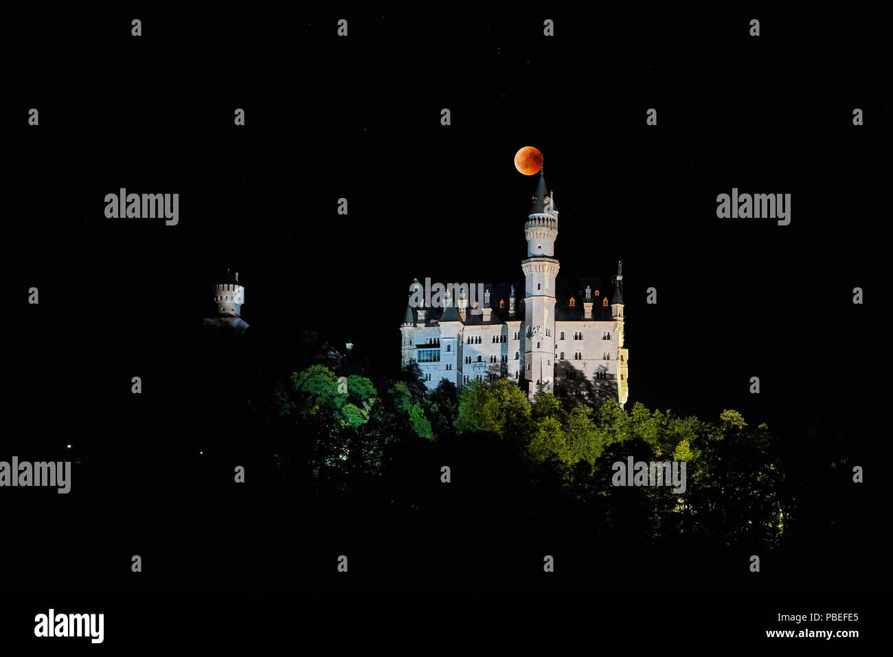 Total solar eclipse constellation hi-res stock photography and images ...