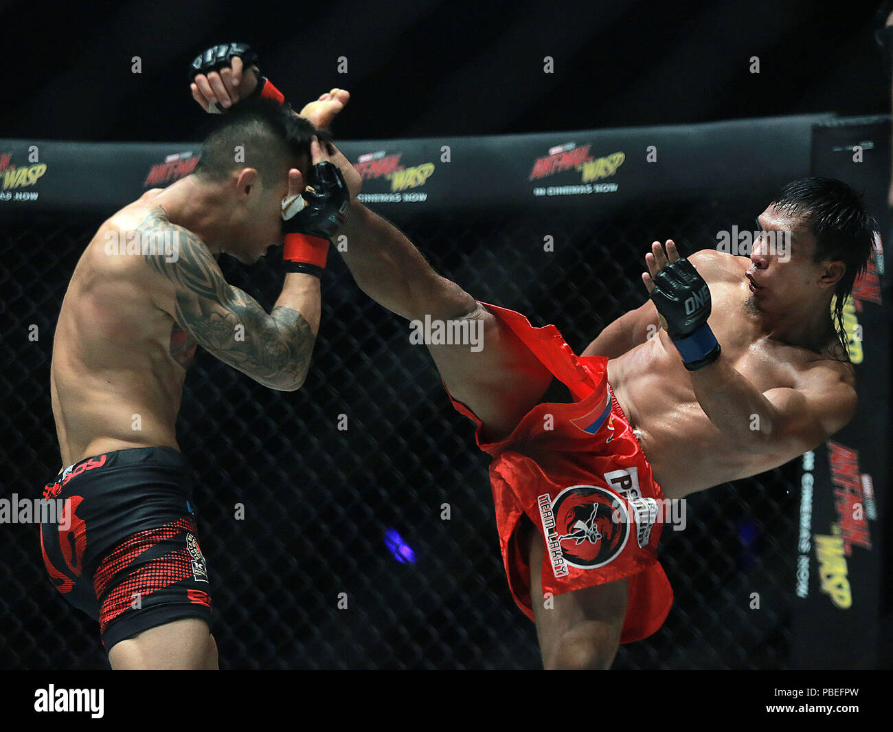 Pasay City, Philippines. 27th July, 2018. Kevin Belingon (R) of the ...