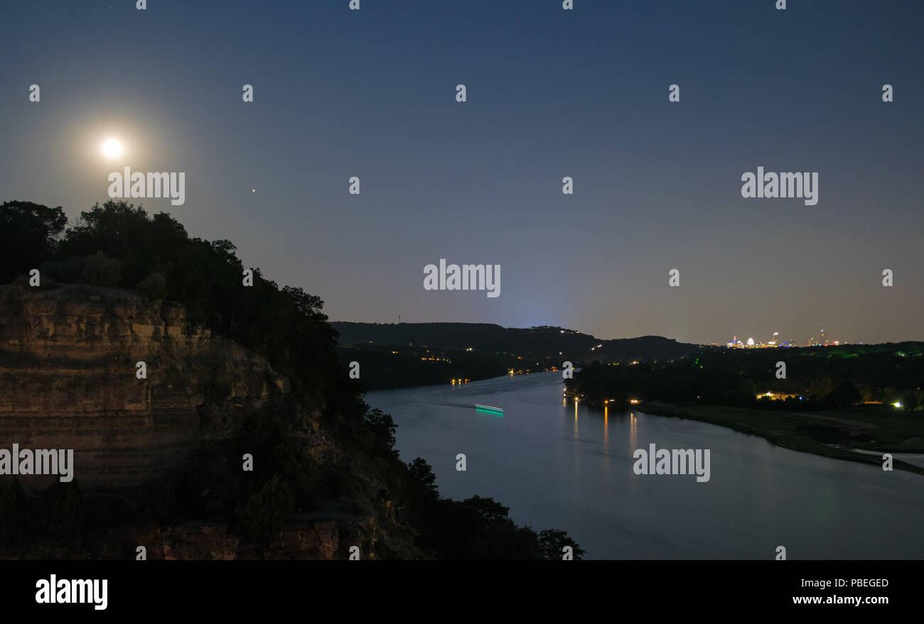 Mars moon skyline hi-res stock photography and images - Alamy