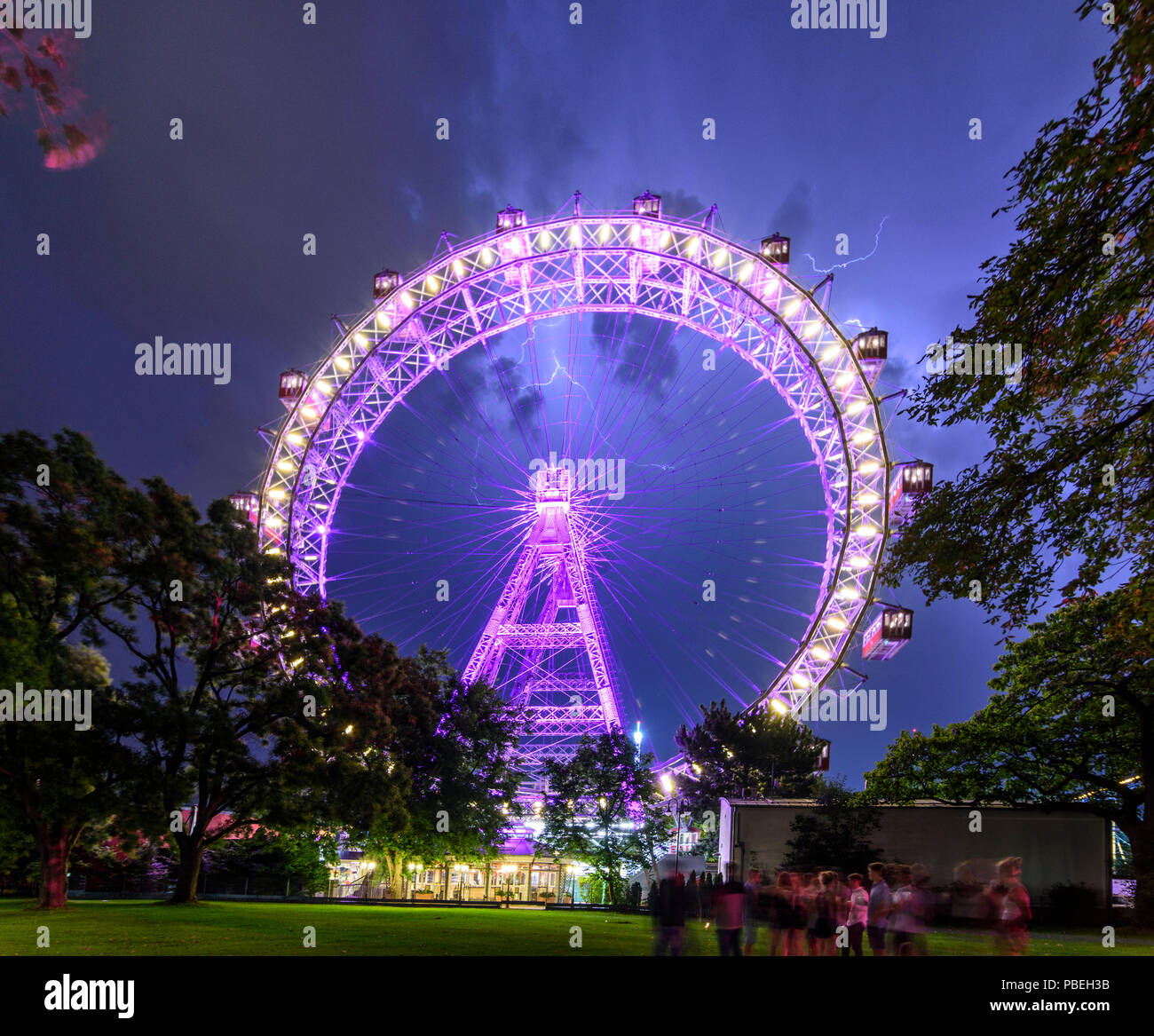 Wien, Vienna: Riesenrad (Ferris Wheel), lightning, thunderstorm, storm ...