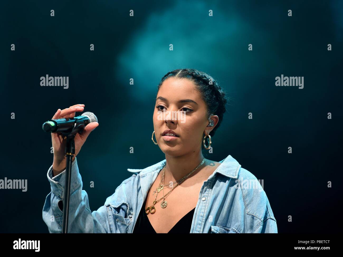 Grace carter hi-res stock photography and images - Alamy