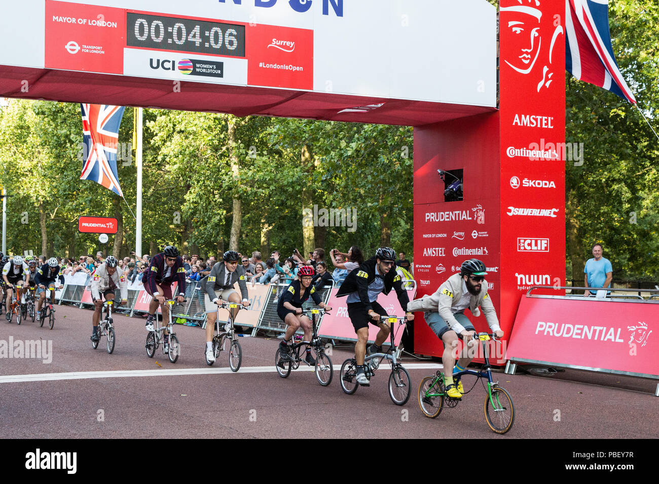 London, UK. 28th July, 2018. Over 500 smartly-dressed Brompton riders ...