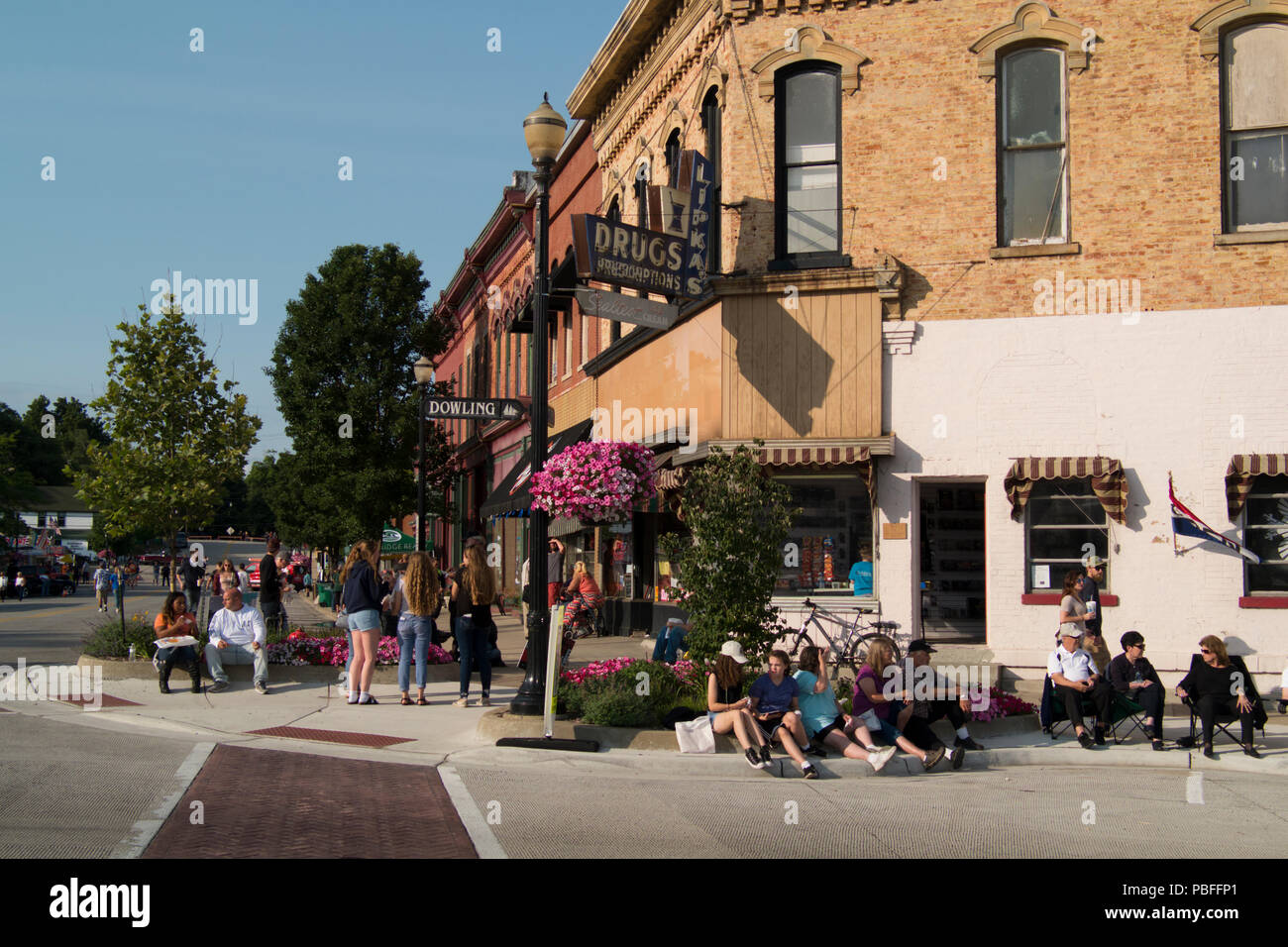 Old montague street hi-res stock photography and images - Alamy