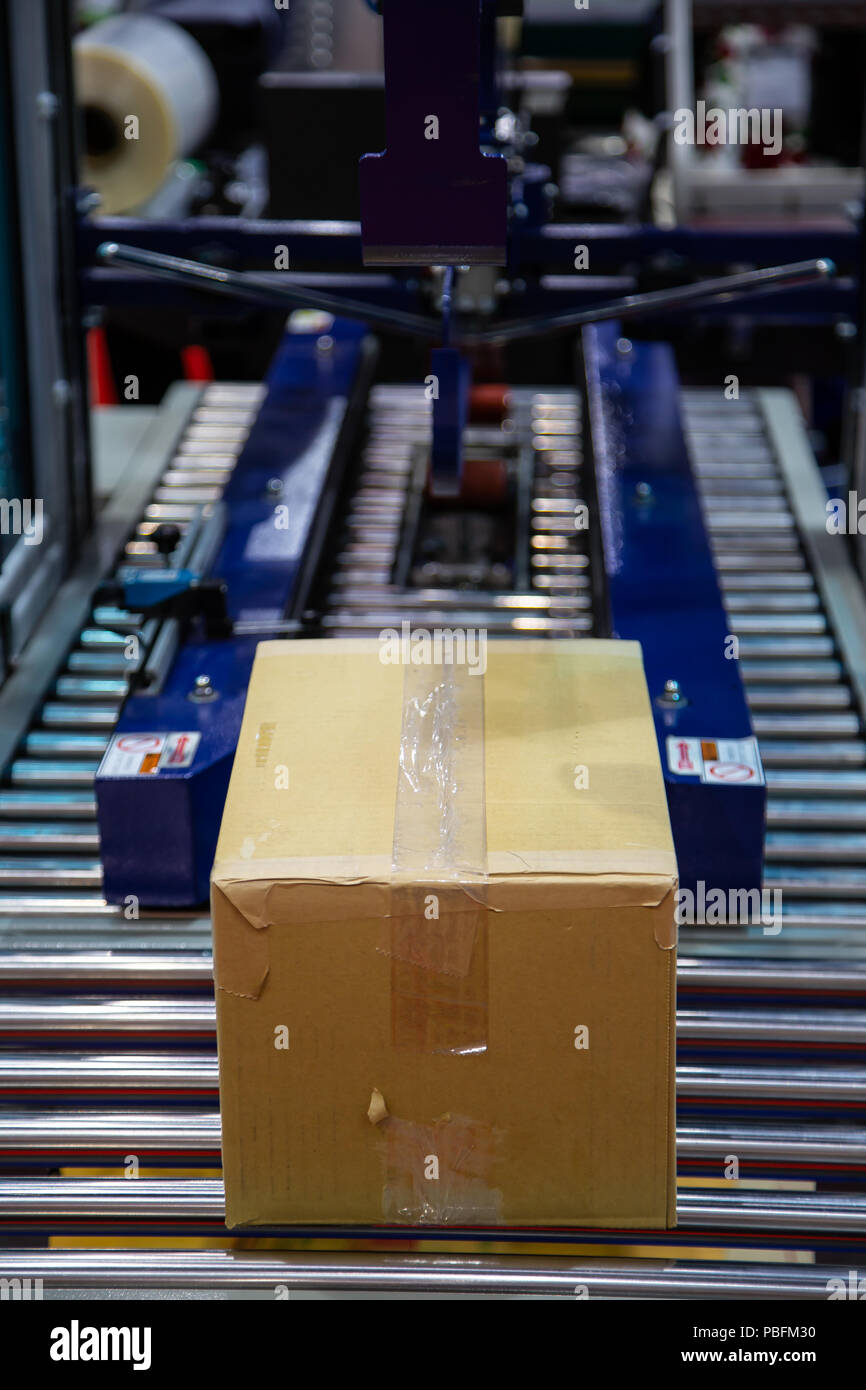 Fastener Packing Machine Packaging Box Carton Machine Stock Photo - Alamy