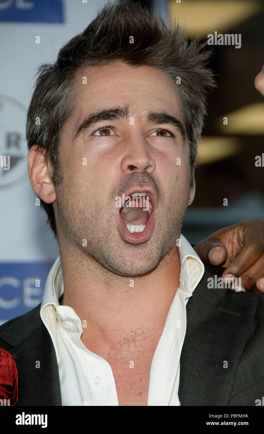 Red carpet open mouth hi-res stock photography and images - Alamy