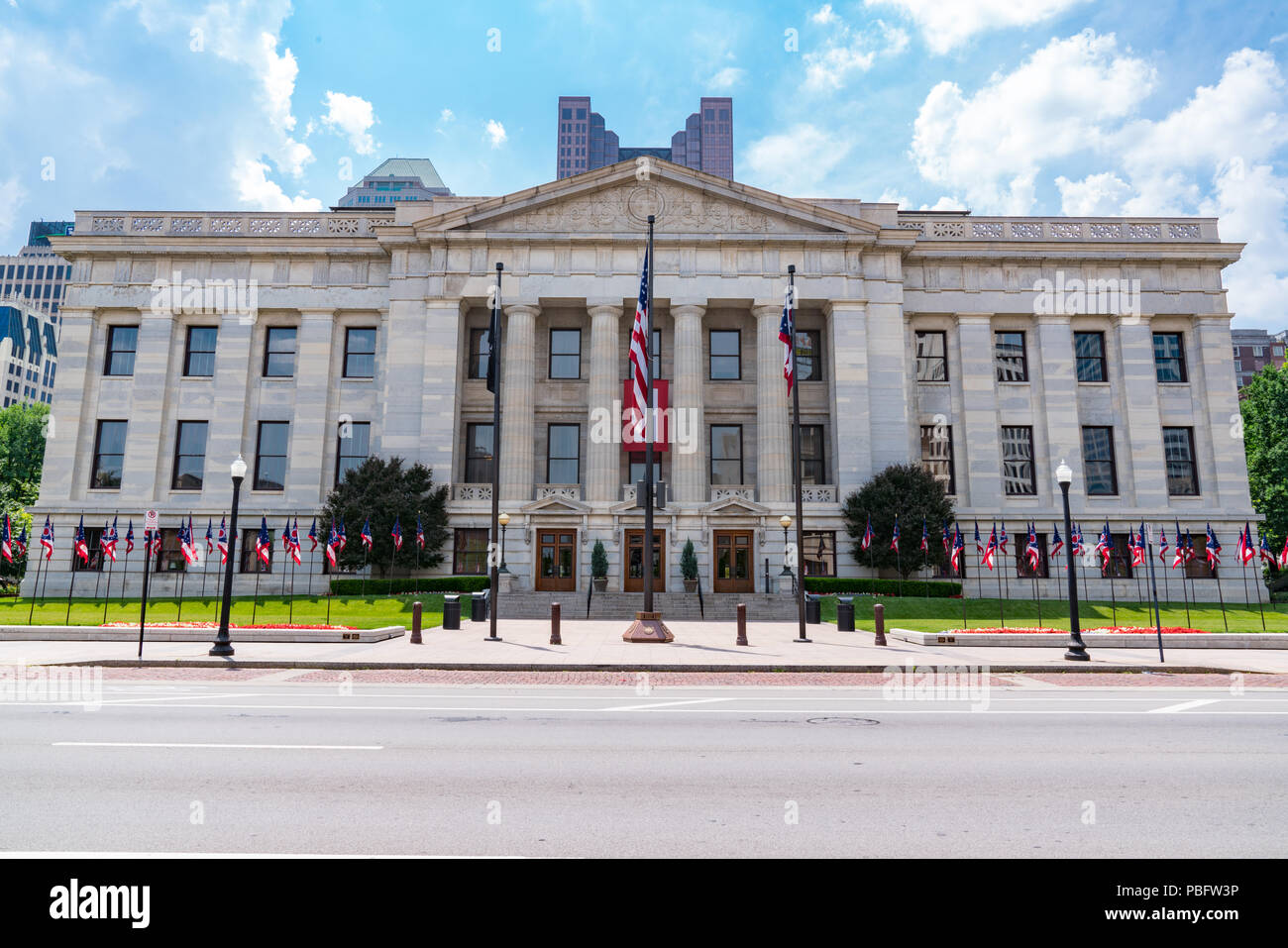 Ohio state capitol building columbus hi-res stock photography and ...